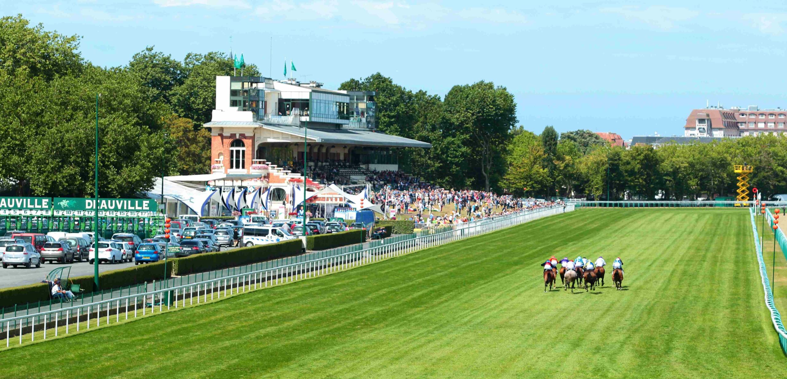Deauville racecourse and training center | France Galop Live